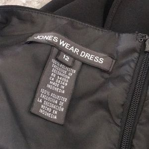 Jones Wear | Dresses | Jones Wear Little Black Lace Waist Dress | Poshmark